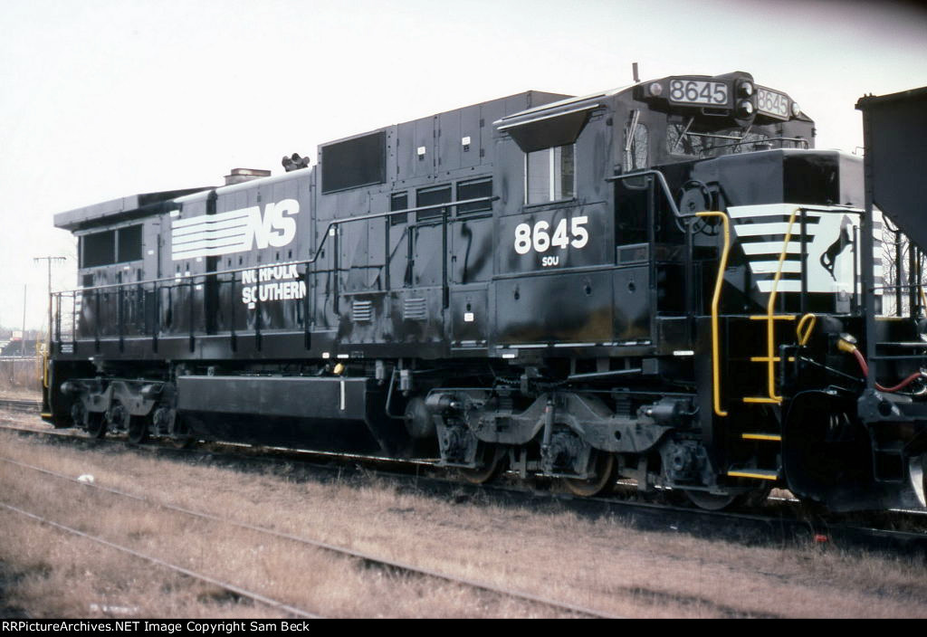 NS 8465--New C39-8